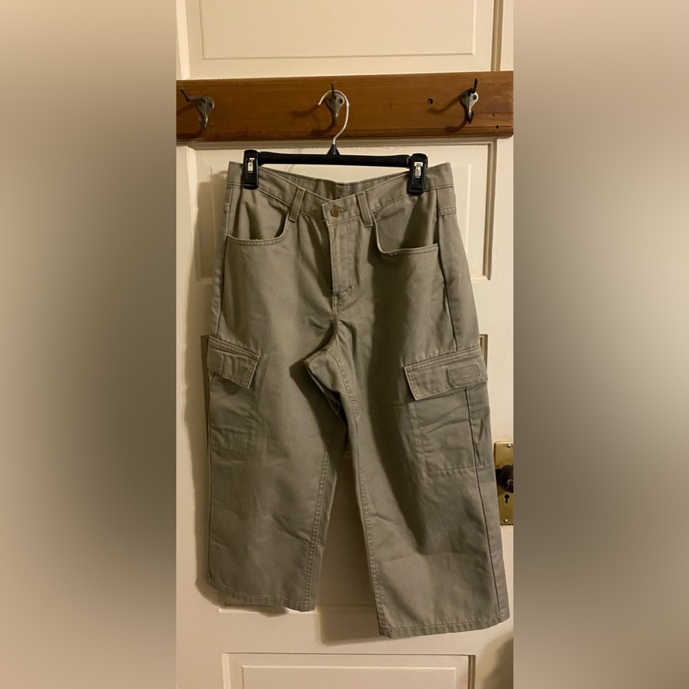 Riders Olive Green Cargo Capris - Gem